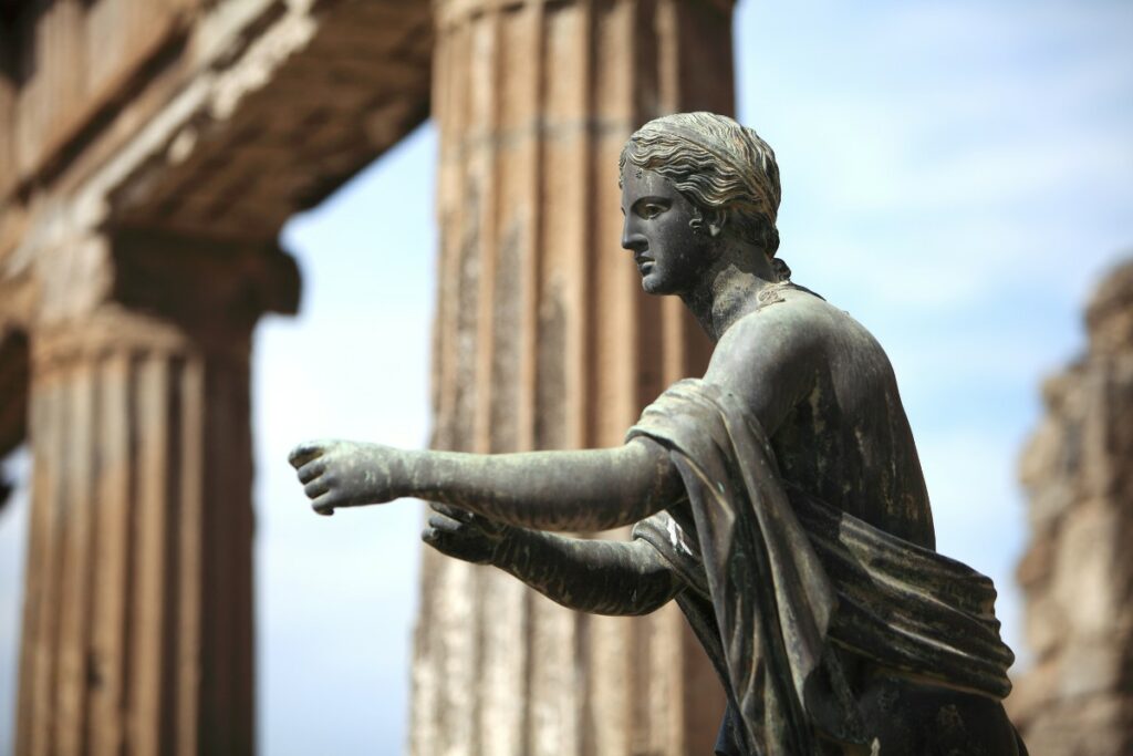 7 Most Famous Archers in Greek Mythology - Outabs